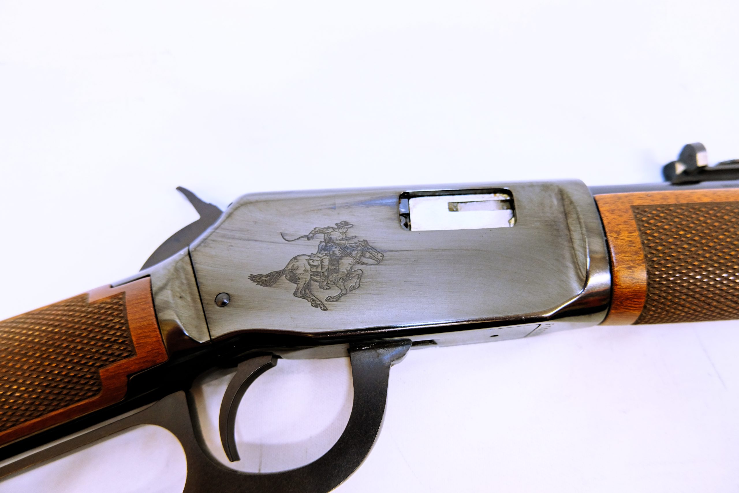 Extra 1 – Al Simmons Gun Shop